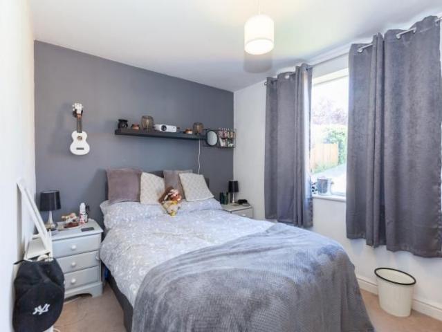 1 bedroom detached house to rent
