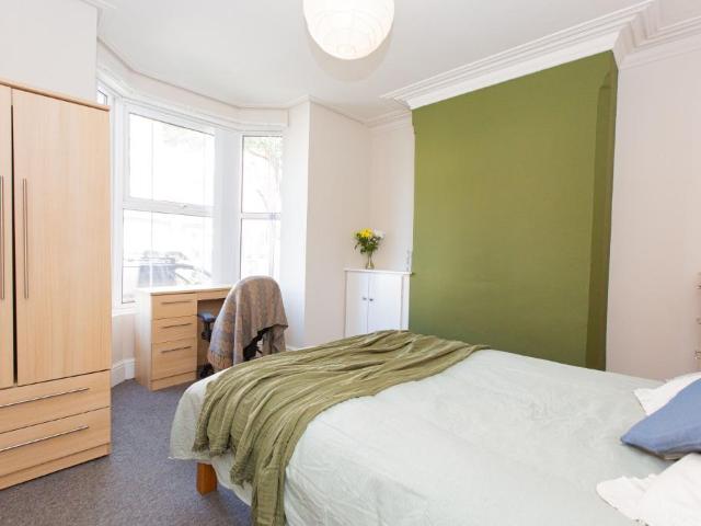 1 bedroom detached house to rent