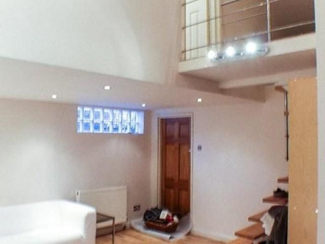 1 bedroom detached house to rent
