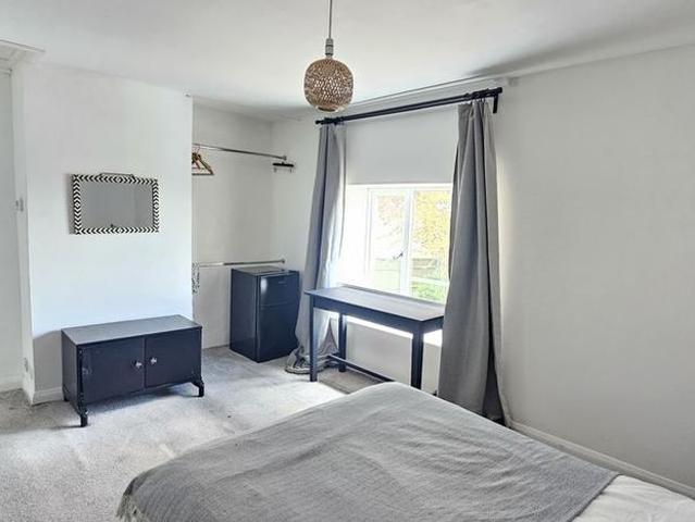 1 bedroom detached house to rent