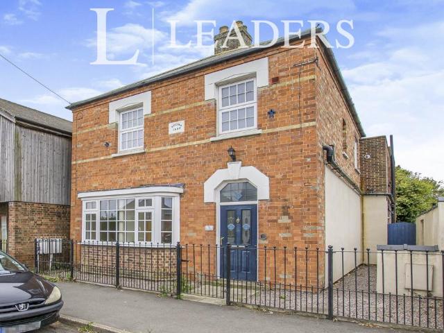 1 bedroom detached house to rent