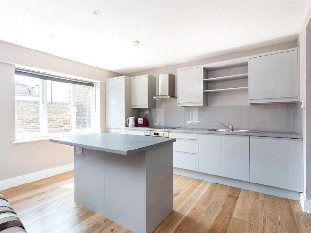 1 bedroom detached house to rent