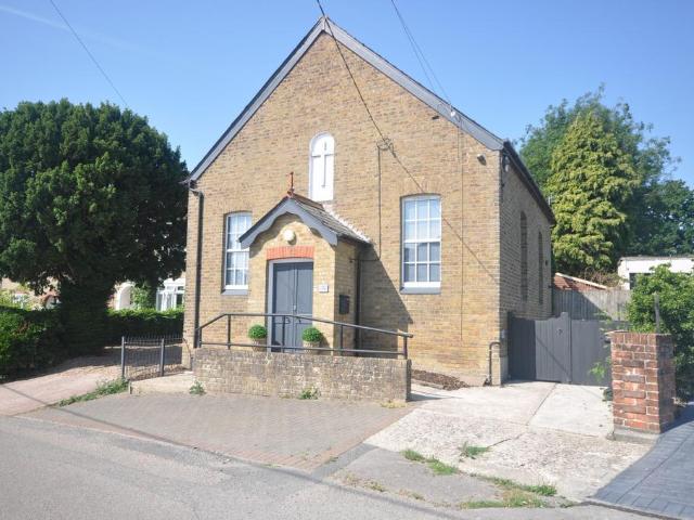 1 bedroom detached house to rent