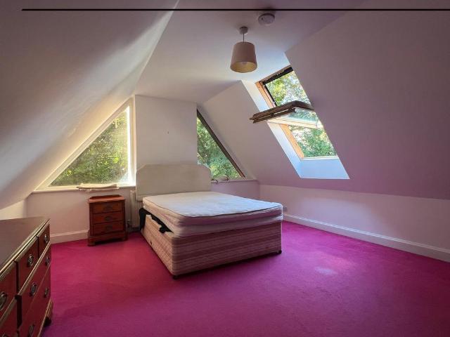 1 bedroom detached house to rent