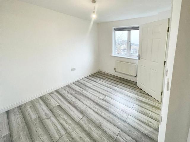 1 bedroom detached house to rent