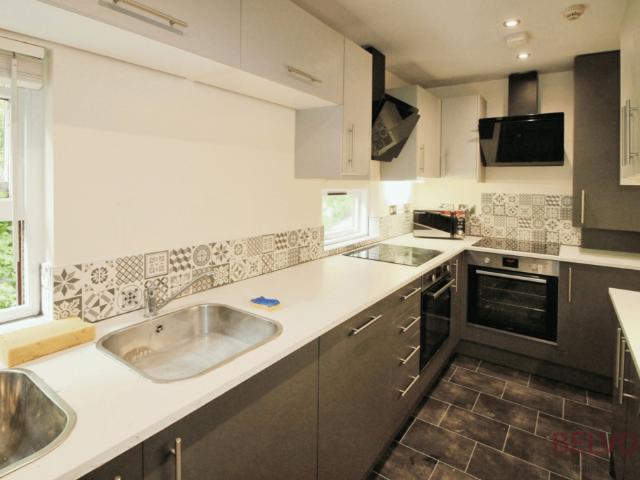 1 bedroom detached house to rent