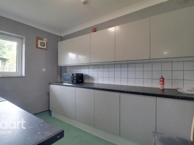 1 bedroom detached house to rent