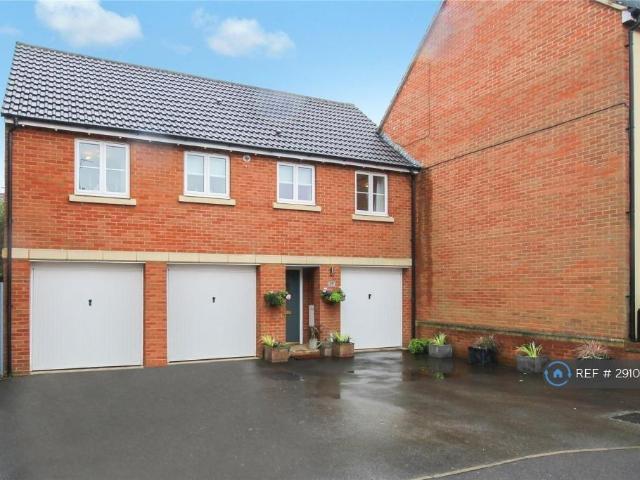 1 bedroom detached house to rent