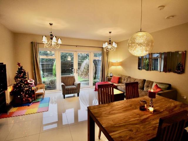 1 bedroom detached house to rent