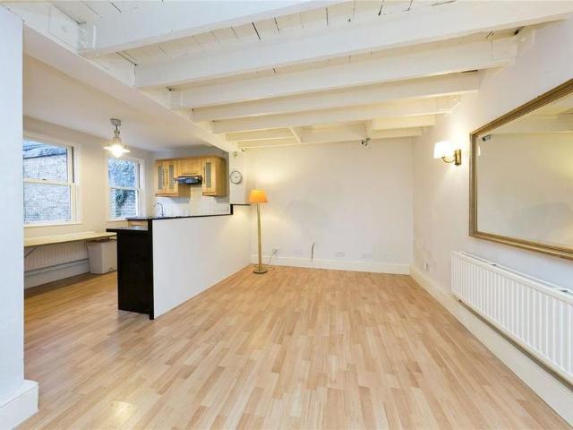 1 bedroom detached house to rent