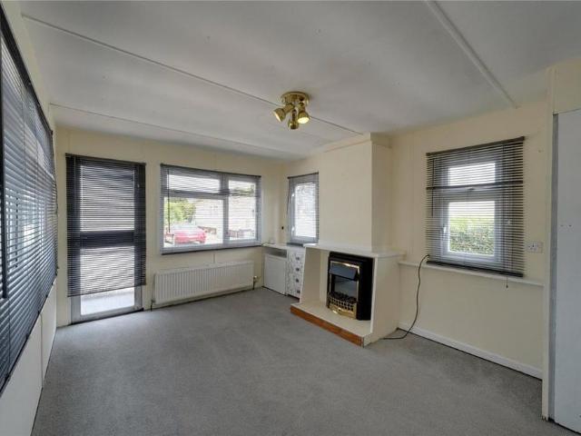 1 bedroom detached house to rent