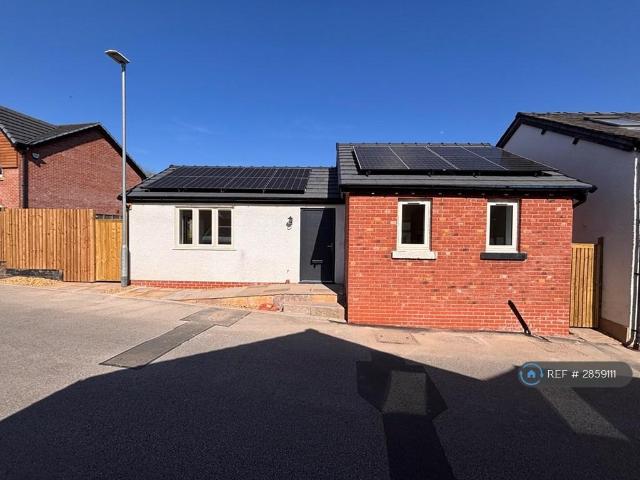 1 bedroom detached house to rent