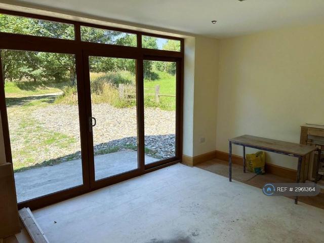 1 bedroom detached house to rent