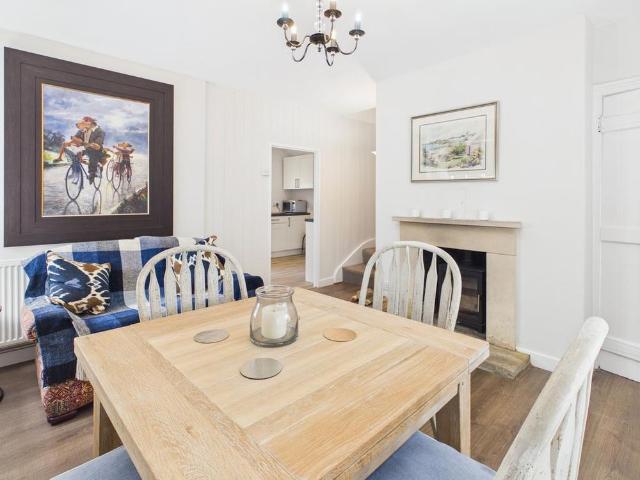 1 bedroom detached house to rent
