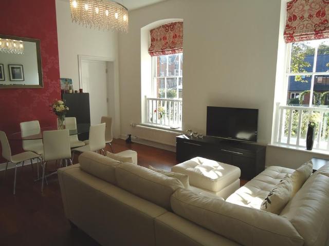 1 bedroom detached house to rent