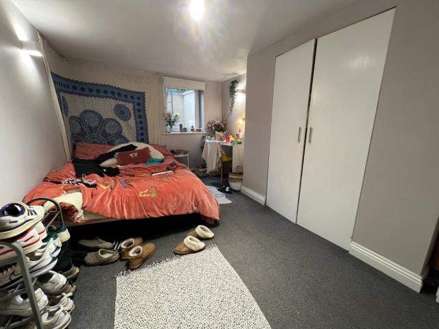 1 bedroom detached house to rent