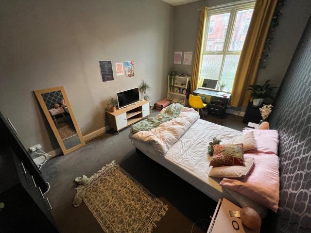1 bedroom detached house to rent
