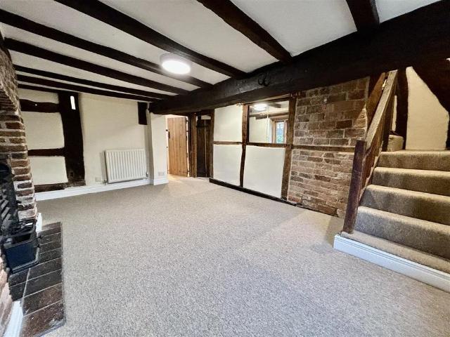 1 bedroom detached house to rent