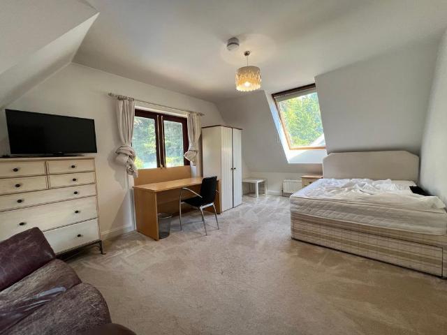 1 bedroom detached house to rent