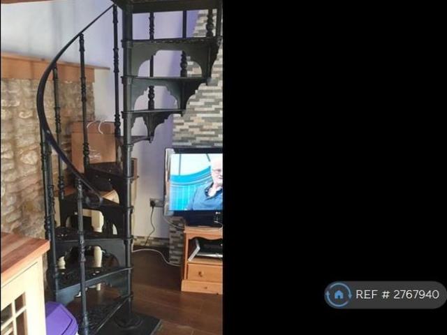 1 bedroom detached house to rent