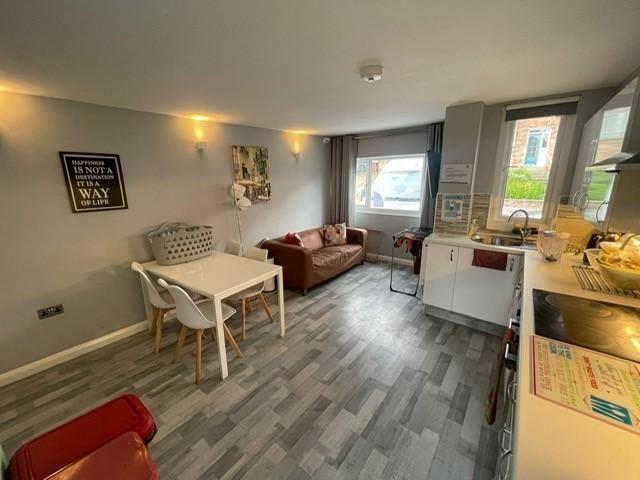 1 bedroom detached house to rent