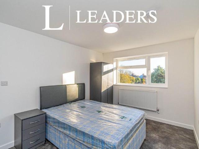 1 bedroom detached house to rent