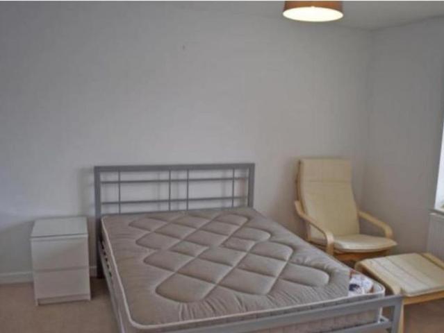 1 bedroom in a house share to rent