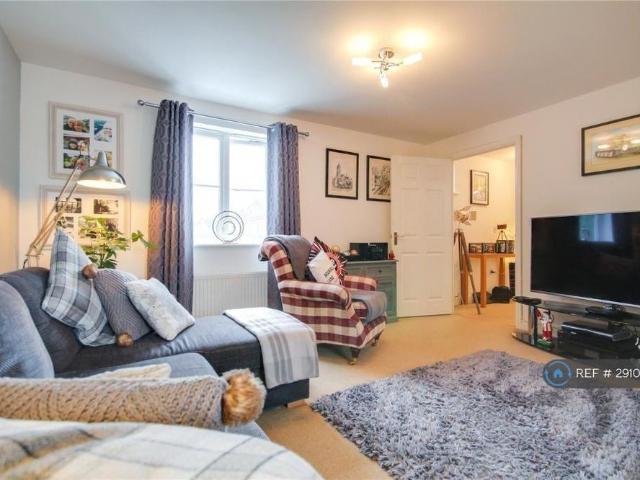 1 bedroom detached house to rent