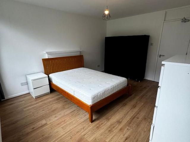 1 bedroom detached house to rent