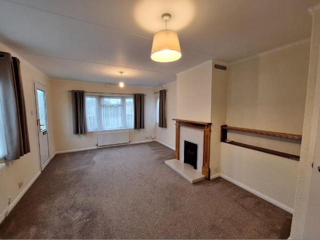 1 bedroom detached house to rent