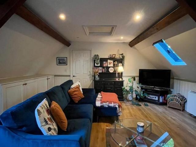 1 bedroom detached house to rent