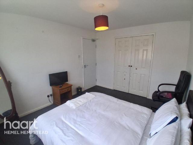 1 bedroom detached house to rent