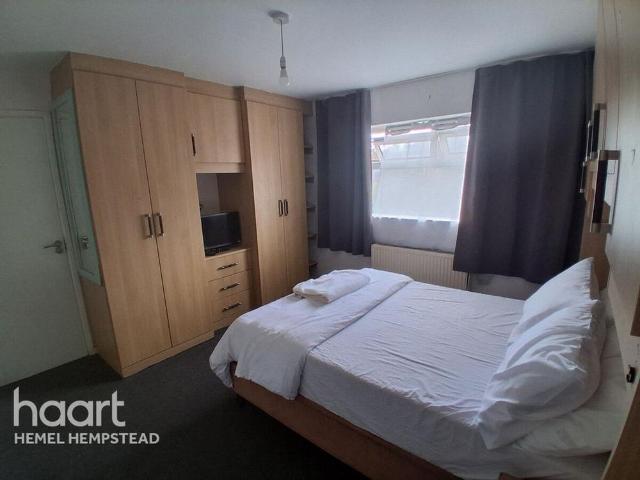 1 bedroom detached house to rent