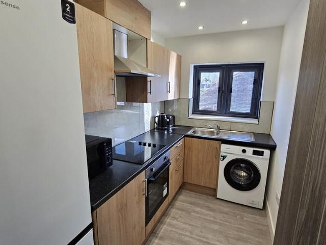 1 bedroom detached house to rent
