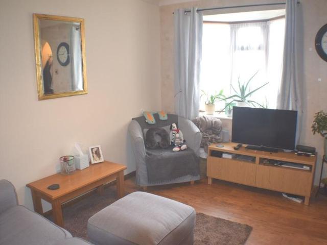 1 bedroom detached house to rent