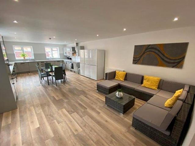 1 Bedroom Detached House To Rent In Rooms At City Road, Beeston, NG9