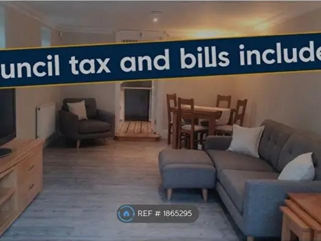 1 Bedroom Detached House To Rent In Streetly Lane, Sutton Coldfield, B74