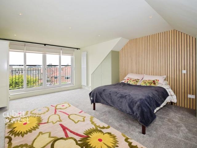 1 bedroom duplex flat to rent