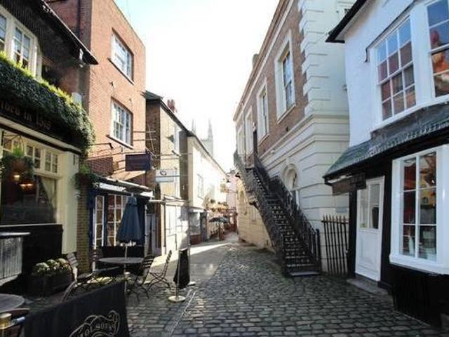 1 bedroom duplex for rent in Market Street Windsor Berkshire SL4