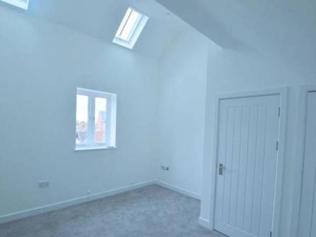 1 bedroom duplex for rent in High Street Ongar CM5