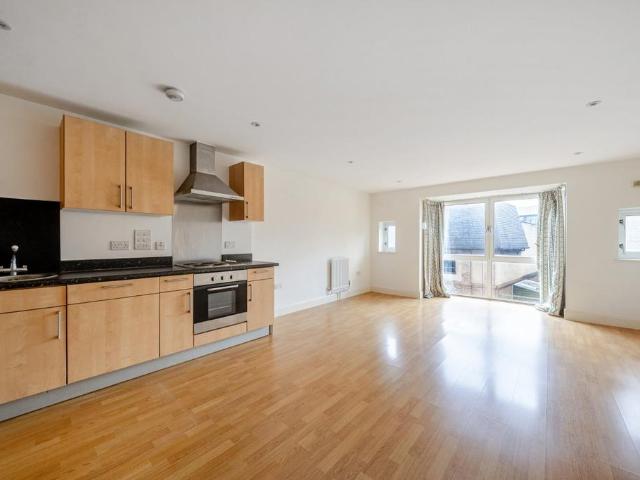 1 bedroom duplex for sale