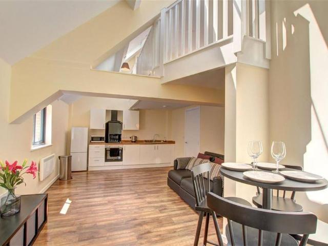 1 bedroom duplex to rent