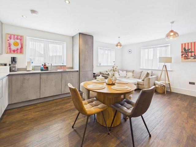1 bedroom duplex to rent