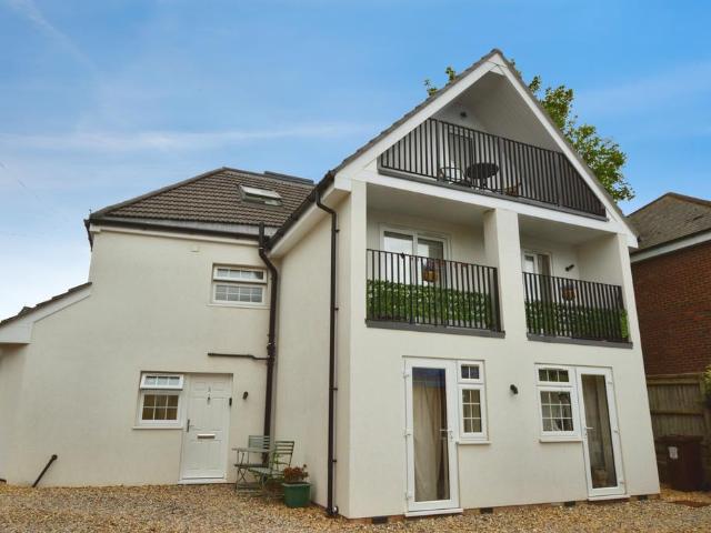 1 bedroom duplex to rent