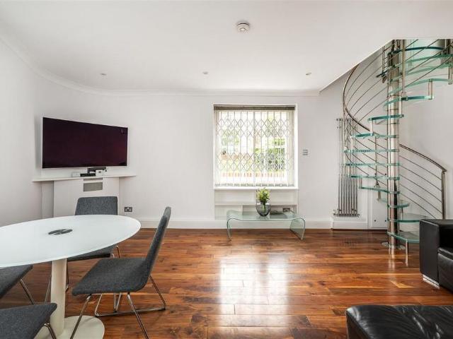 1 bedroom duplex to rent
