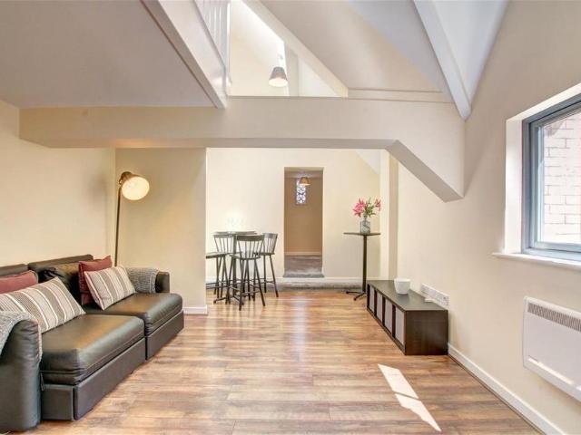 1 bedroom duplex to rent