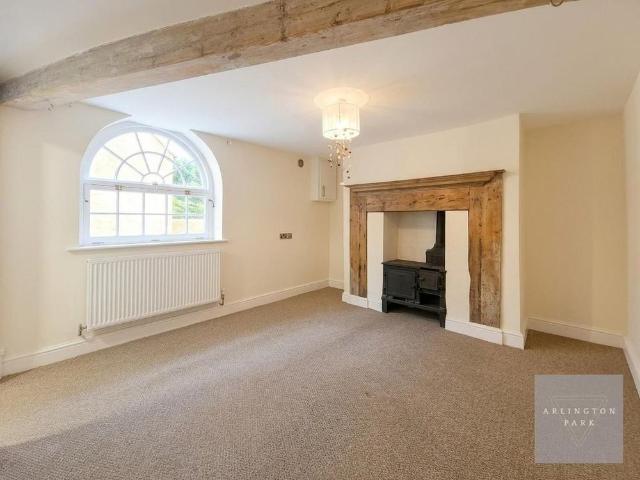 1 bedroom duplex to rent