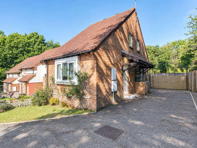 1 Bedroom End Of Terrace House