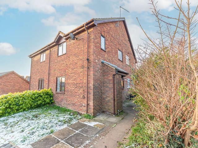 1 Bedroom End Of Terrace House