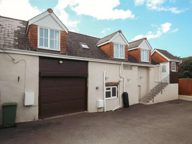1 Bedroom End Of Terrace House